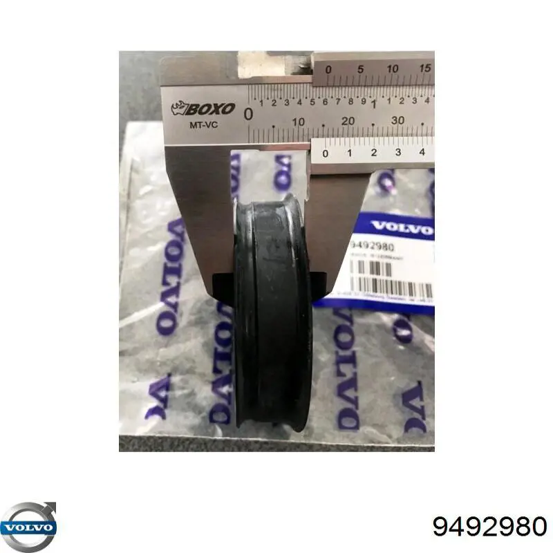 9492980 Volvo сальник ступицы