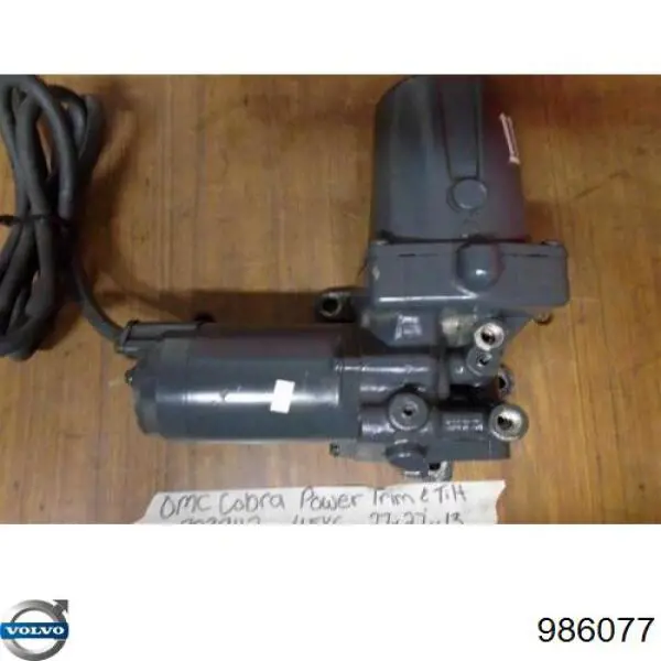 986077 Volvo винг с шестигранной головкой