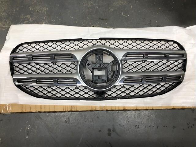 A1678881100 Mercedes решетка радиатора