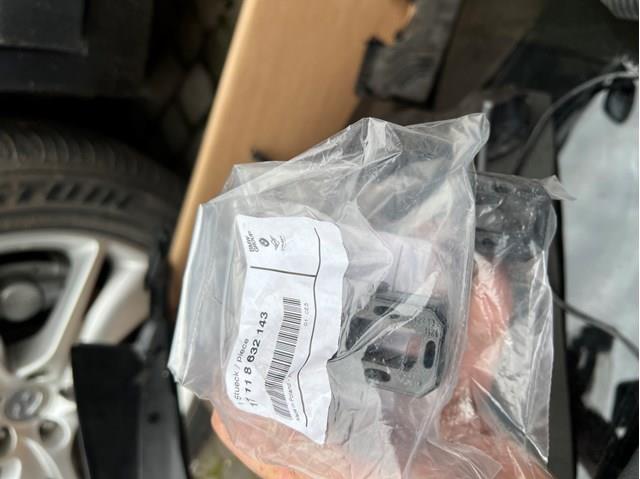 17118632143 BMW подушка крепления радиатора кондиционера