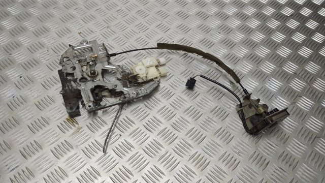 8200766888 Renault (RVI) замок двери задней правой распашной