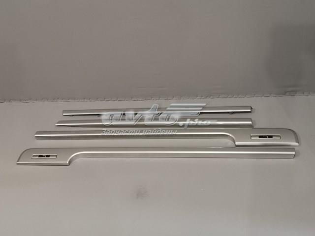 LR105350 Land Rover молдинг двери задней правой верхний