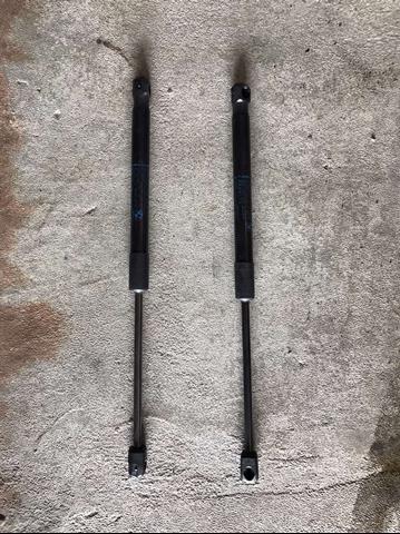 51247259763 BMW амортизатор багажника