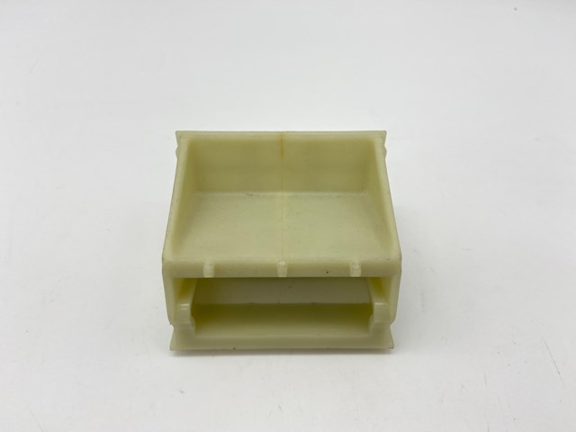 17117533537 BMW кронштейн радиатора нижний