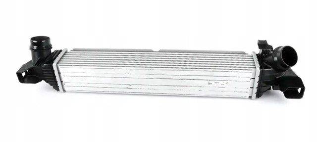 17518645761 BMW радиатор охлаждения (интеркулер bmw x1 f48)