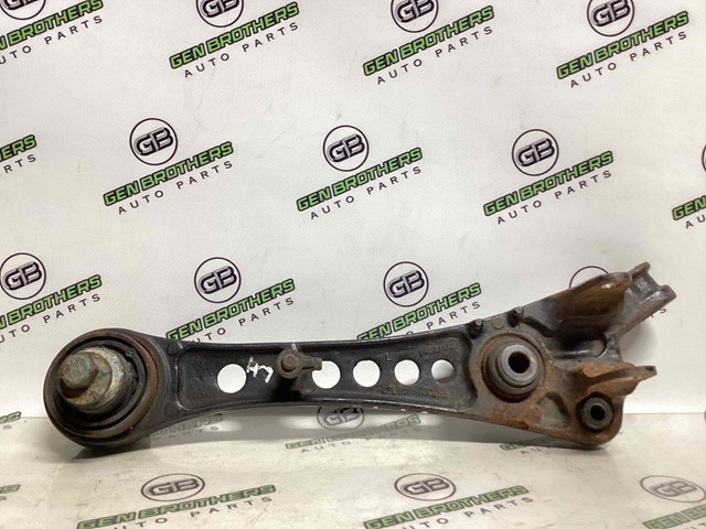 C2D35201 Jaguar рычаг-подвески треугольный