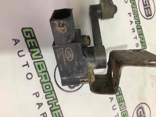 LR024221 Land Rover автозапчастина