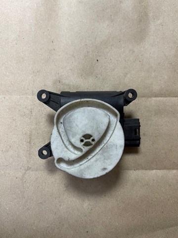 8E1820511C VAG сравнить цены на Автопро