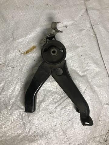 MN184094 Mitsubishi подушка (опора двигателя задняя)