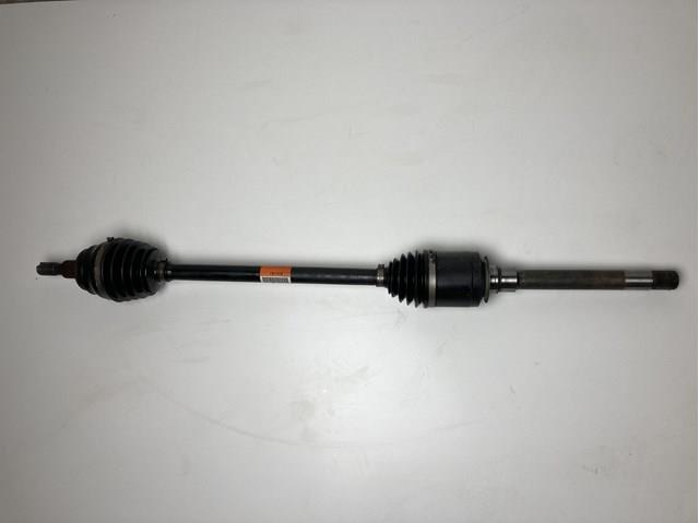 A1663301300 Mercedes полуось (привод передняя правая)