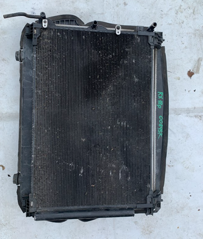 1640036110 Toyota радиатор охлаждения двигателя