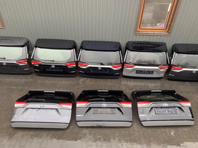 670050R300 Toyota кришка багажника