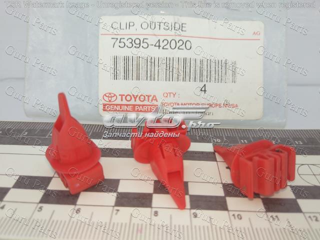 7539542020 Toyota пистон (клип крепления накладок порогов)