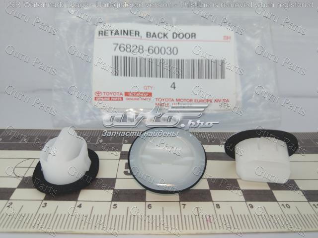 7682860030 Toyota кронштейн накладки дверей багажника