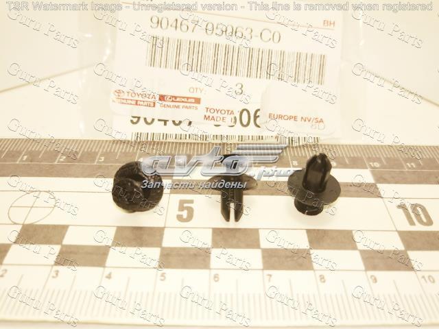 9046705063C0 Toyota пистон (клип крепления подкрылка переднего крыла)