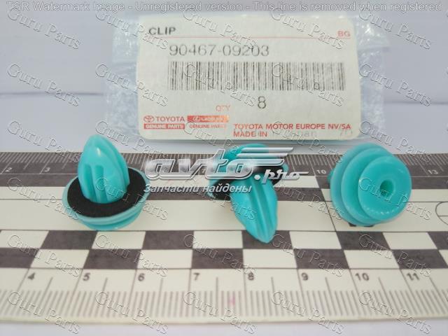 Пистон (клип) крепления обшивки двери на Lexus GS S19 седан (2005 ...