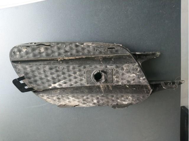 Заглушка ПТФ бампера переднего правая на Mercedes E (W213)