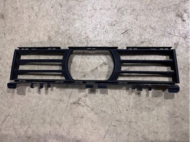 51117385258 BMW решетка воздухозаборника ср./ 0409-с6-лрп