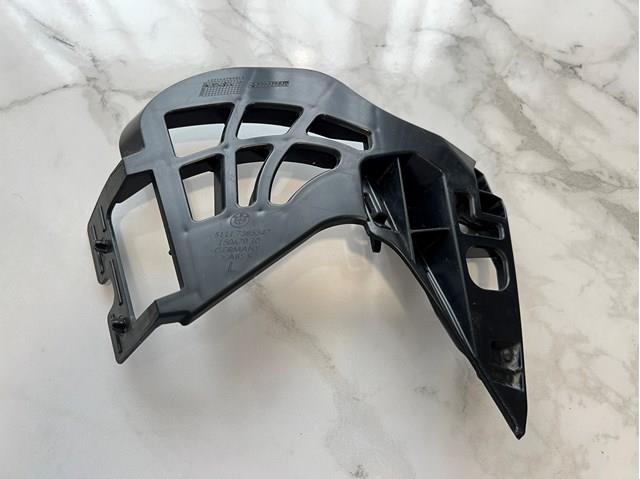 Крепление бампера на BMW 5 (G30, F90)