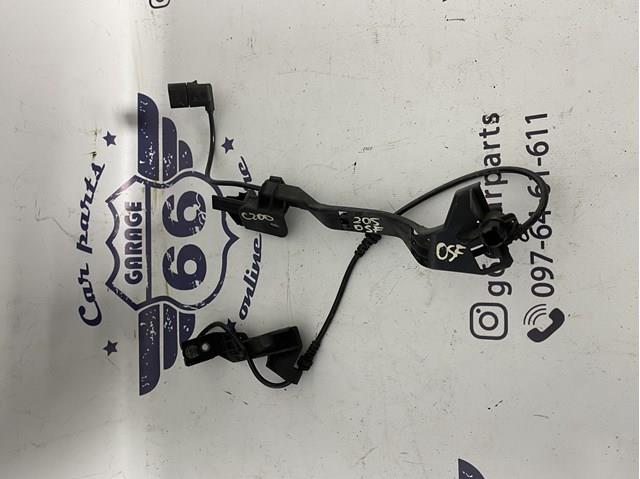 A2059058003 Mercedes датчик абс (abs передний правый)