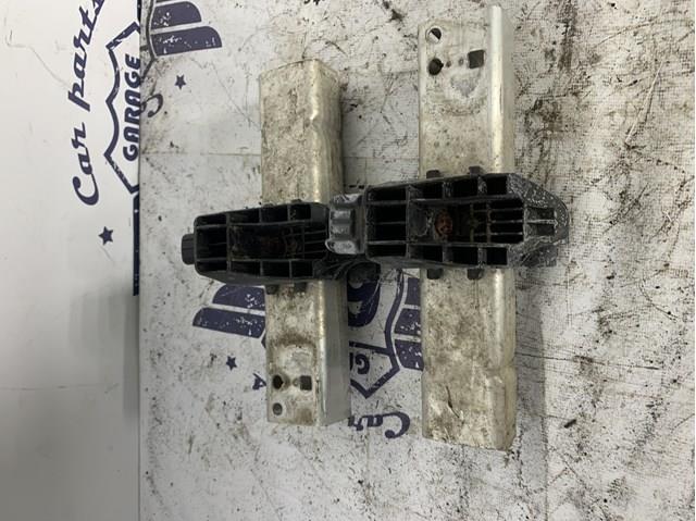 A2136200400 Mercedes частина рами енергопоглинаюча