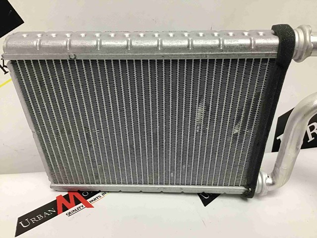 LR035640 Land Rover радиатор отопителя, с трубопроводами