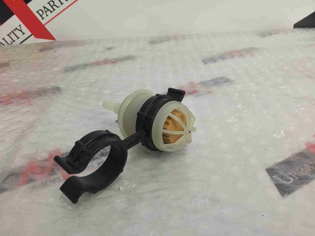 Фильтр вакуумной системы двигателя на Mercedes E (W123)