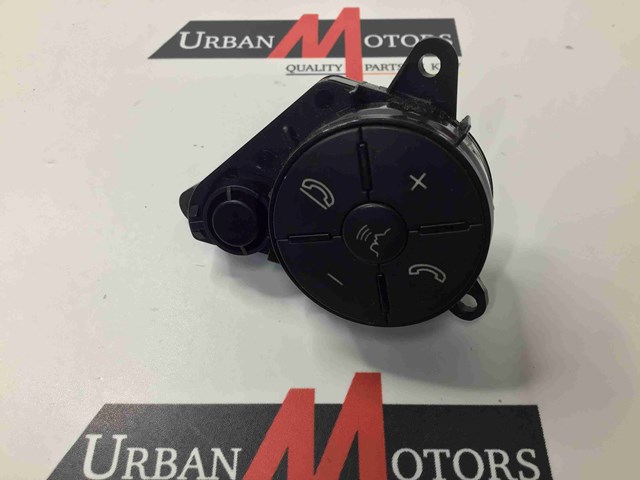 A1648700658 Mercedes кнопки руля
