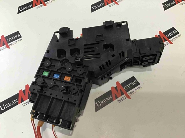 A1665405202 Mercedes блок предохранителей