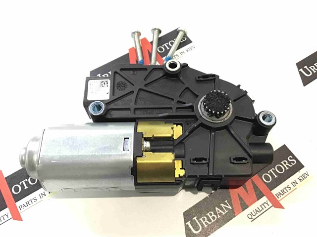 1669069600 Mercedes мотор люка