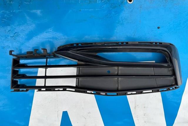 51117385277 BMW решетка бампера переднего левая