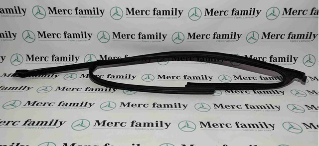 A2127250425 Mercedes направляющая стекла рамки двери передней правой