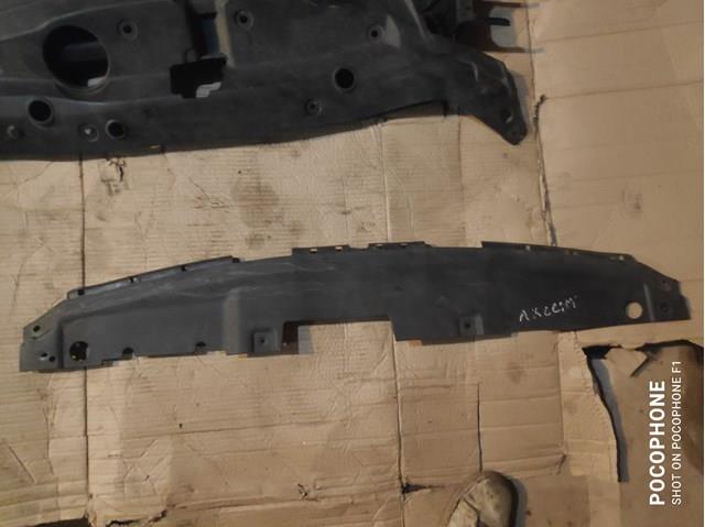 863521R000 Hyundai/Kia накладка диффузора радиатора верхняя