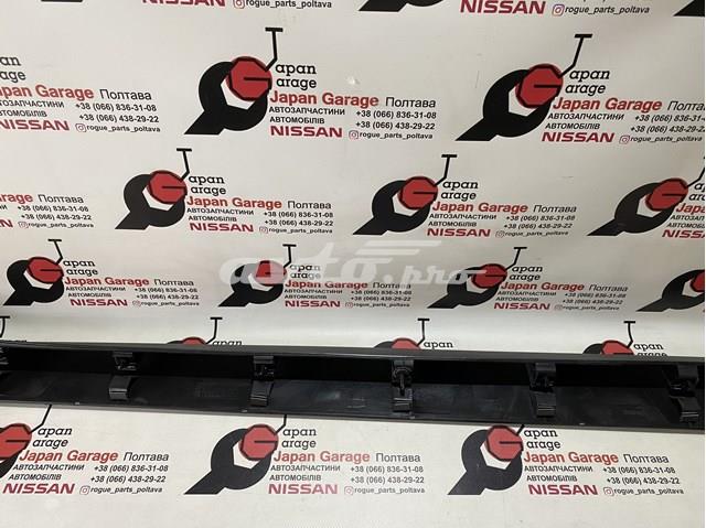 808703JA0A Nissan молдинг двери передней правой нижний