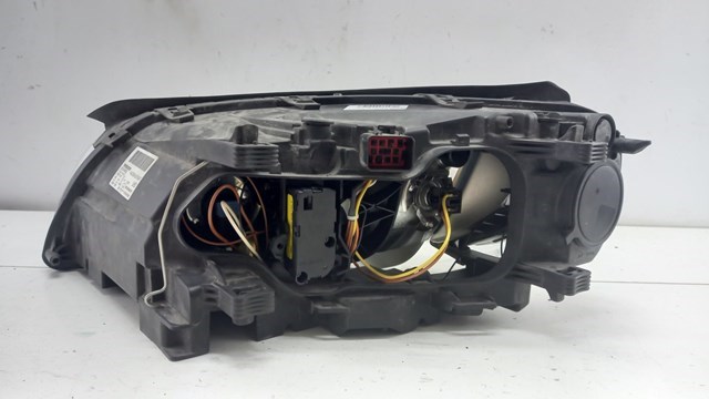 ZVV111032R Signeda фара правая