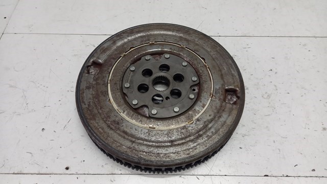 2820301400 Mercedes маховик двигателя