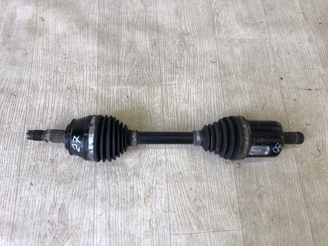 31607619657 BMW полуось (привод передняя левая)