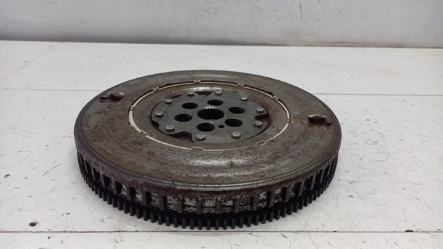 A2820301400 Mercedes маховик двигателя