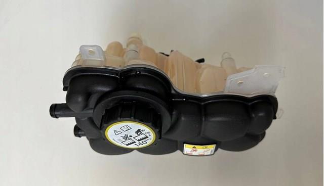 T2H4044 Jaguar розширювальний бачок, x761,x260