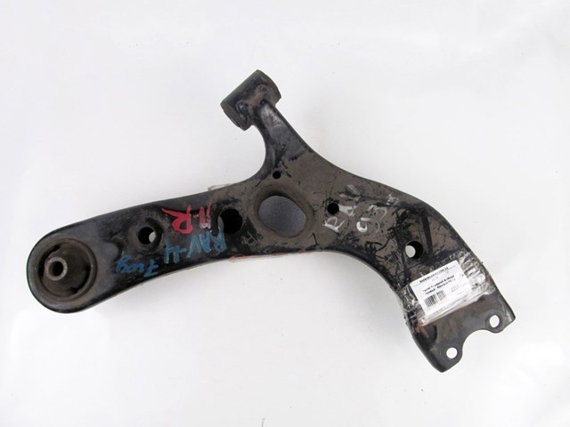 4806842050 Toyota рычаг передней подвески нижний правый