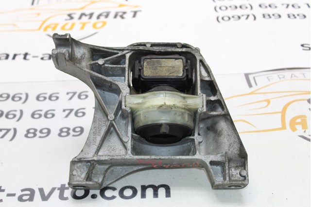 9800010180 Peugeot/Citroen Подушка (опора) двигателя правая