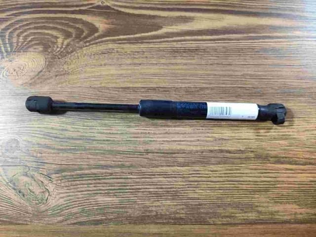 51237239233 BMW амортизатор капота