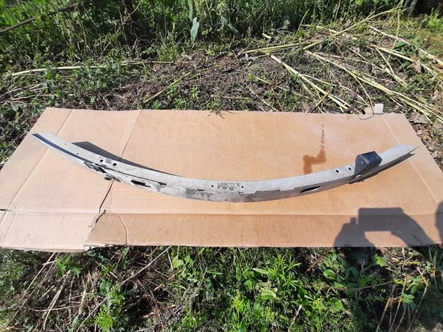 51117371989 BMW усилитель бампера переднего