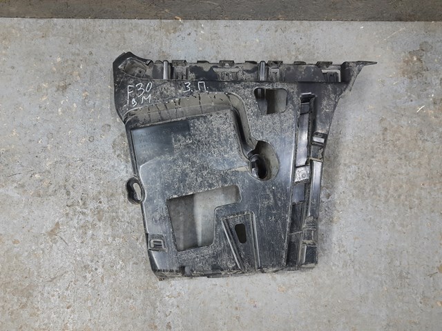 51127256924 BMW кронштейн бампера заднего внешний правый