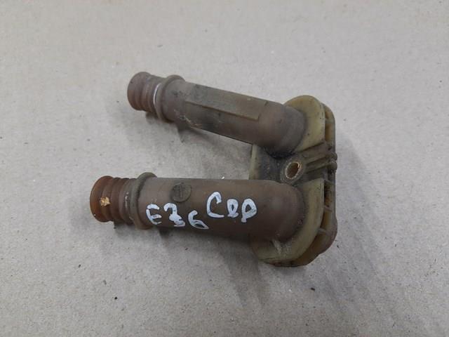 64118391141 BMW фланец системы охлаждения (тройник)