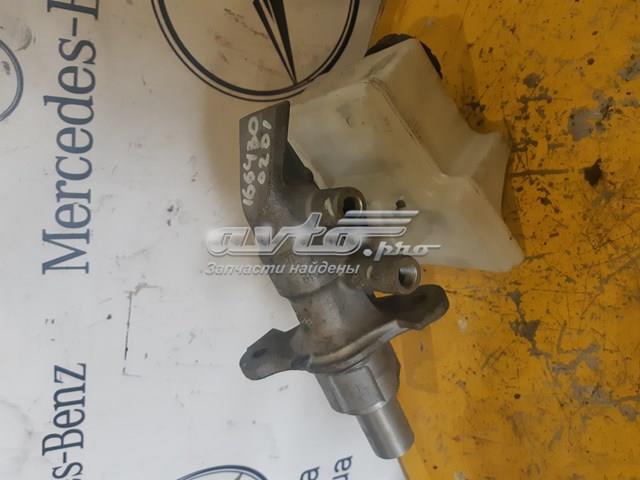 A1664300201 Mercedes цилиндр тормозной главный