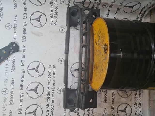 A1668850537 Mercedes енергопоглинач бамперу