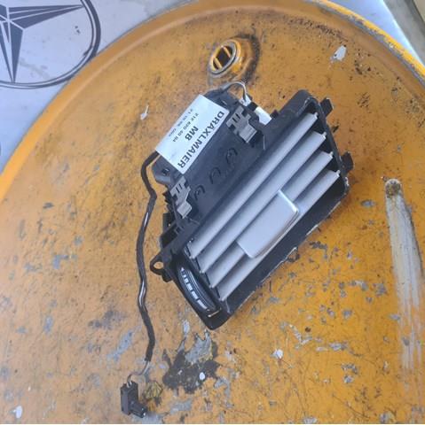 A2128204004 Mercedes дефлектор салону r-правий w212