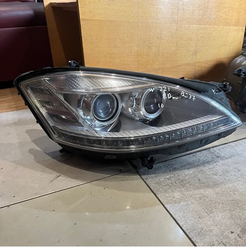 Фара комбинированная, передняя на Mercedes S (W221)