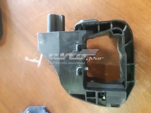 A2535010520 Mercedes тримач